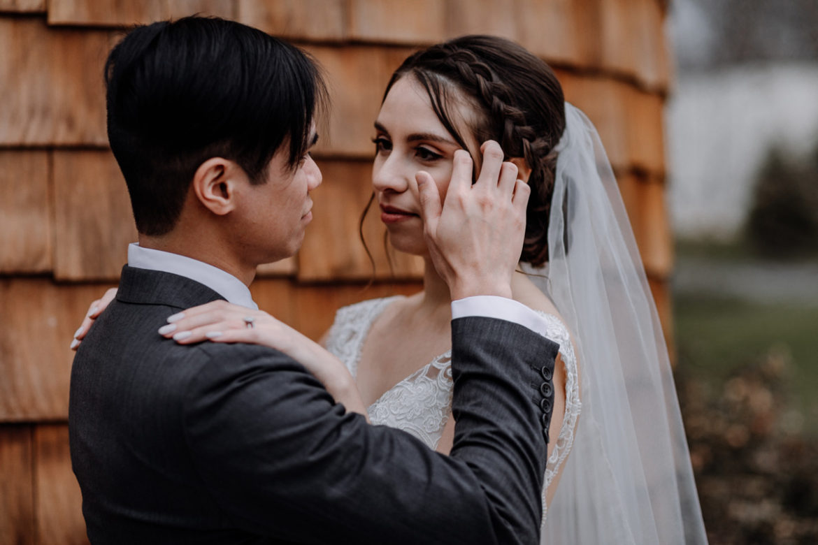 How to Photograph a Wedding Alone – 11 Tips for Success – Formed From Light